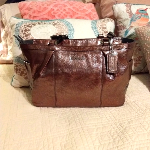 Coach | Bags | Rare Coach F7721 Metallic Pink Pewter Gallery Signature ...